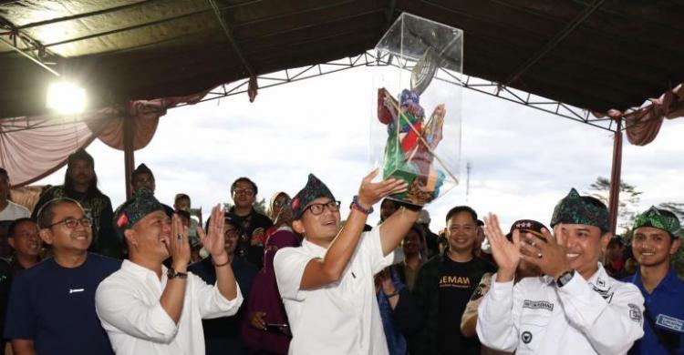 Ciptakan Peluang Kerja Lewat Ekosistem Berkelanjutan Sandiaga Uno ...