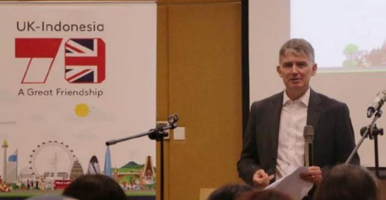 Duta Besar Inggris Untuk Indonesia Owen Jenkins Larang Warganya Ke ...
