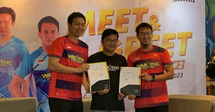 Pasangan Ganda Badminton Ahsan/Hendra Perpanjang Kontrak Dengan Waroeng Steak & Shake