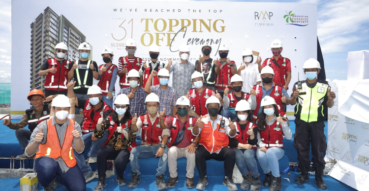 Totalindo Lakukan Topping Off 31 Sudirman Suites Makassar