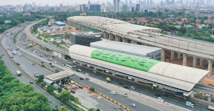Wamen Kartika Tinjau Kesiapan Stasiun Halim Untuk LRT dan Kereta Cepat