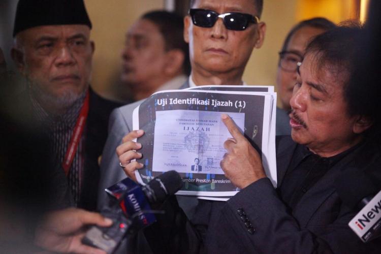 Diperiksa sebagai Tersangka, Roy Suryo Cs Belum Ditahan