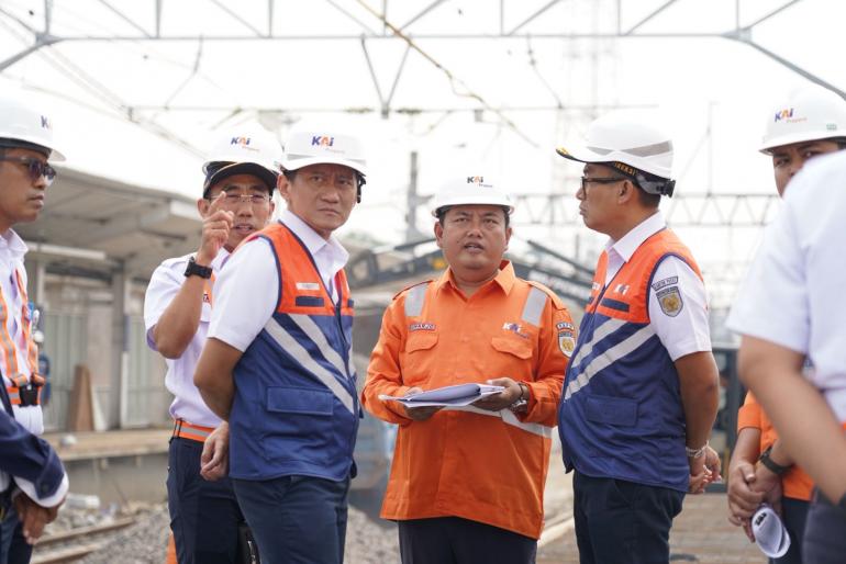 Dirut KAI Tinjau Pengembangan Stasiun Bogor, Siapkan Operasional KRL 12 ...