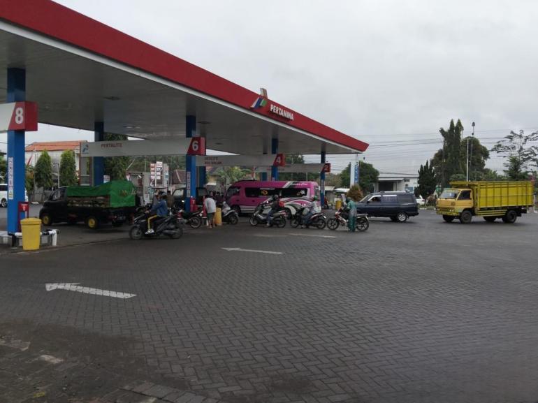 Distribusi BBM Mulai Normal, Antrean Di SPBU Jember Berangsur Terurai
