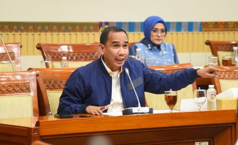 DPR Soroti Aksi Ormas, Tegaskan Negara Tak Boleh Kalah dari Premanisme