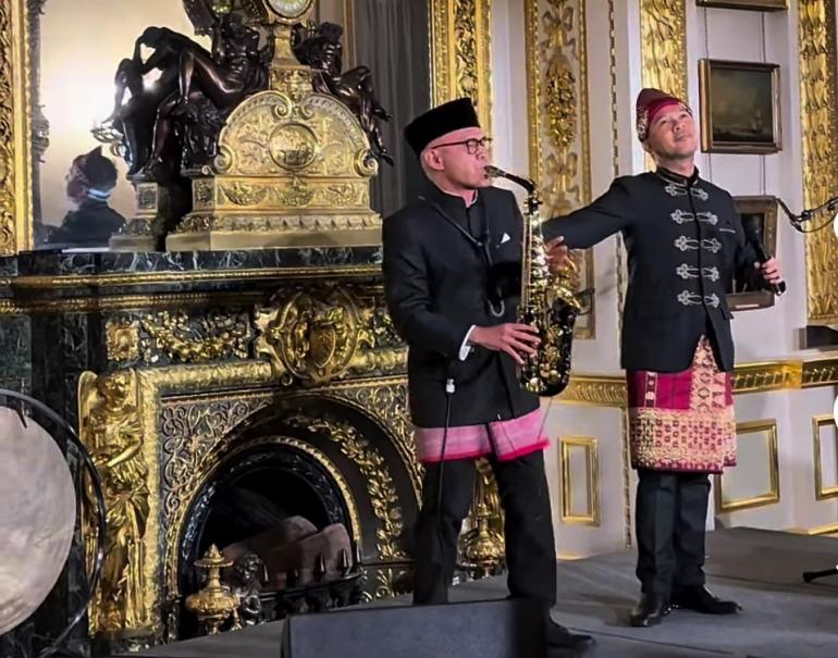 Dubes Desra Percaya Duet Bareng Marlon Gabriel Di Lancaster House
