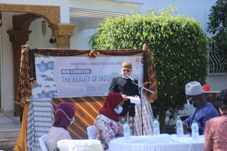 Dubes RI Hasrul Azwar Kenalkan Batik Di Maroko
