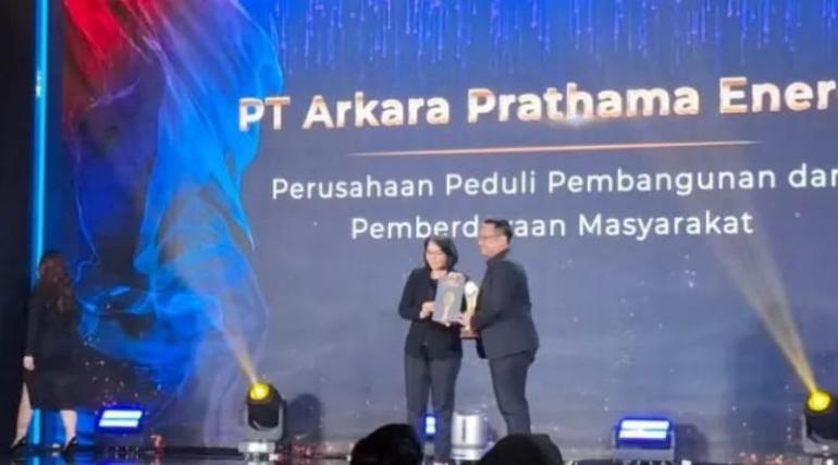 Dukung Pemberdayaan Masyarakat, Arkara Prathama Energi Raih Penghargaan Detikcom