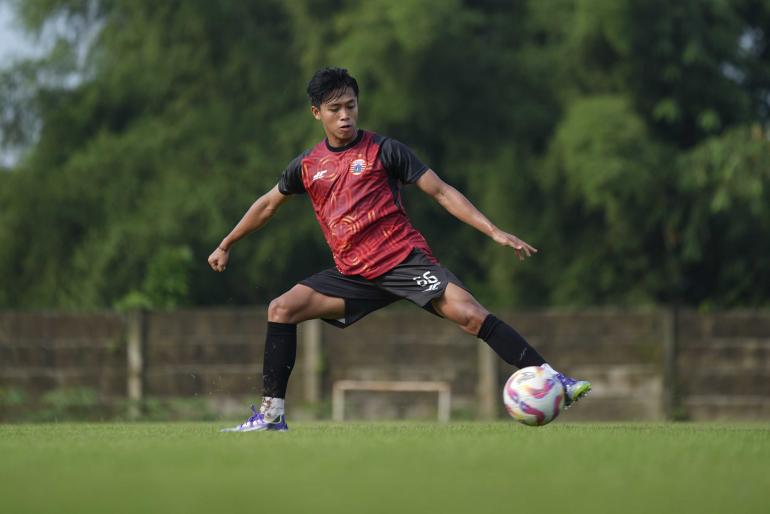 Figo Dennis Siap Bersaing Dengan Senior Persija