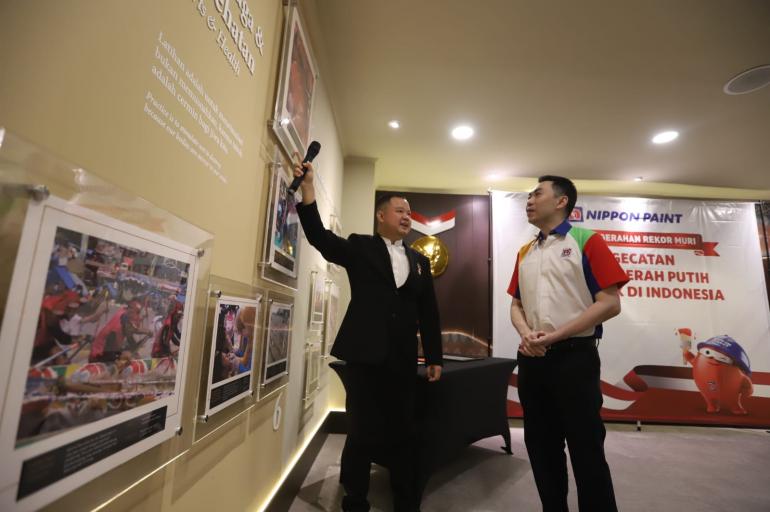 Gapura Merah Putih Nippon Paint Cetak Rekor Muri Ketiga