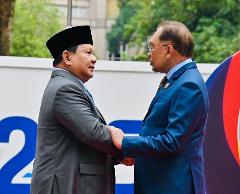 Hadiri KTT ASEAN, Prabowo Jadi Bintangnya