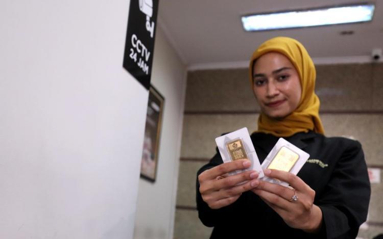 Harga Emas Antam Kamis 28 Agustus 2025 Naik Rp 4.000, Jadi Rp 1.944.000 ...