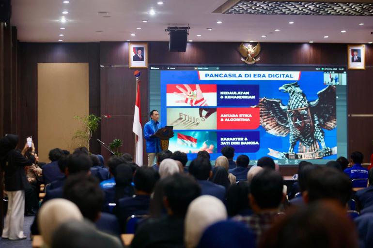 Ibas: Kemajuan Bangsa Butuh Keberanian Generasi Muda Menulis Masa Depan