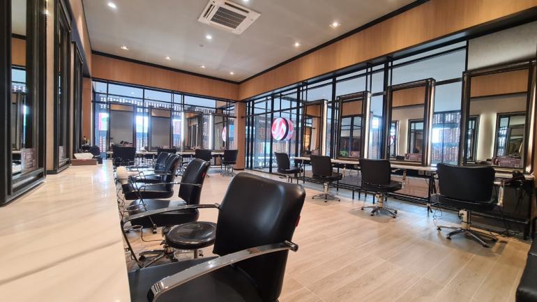 Jelang Akhir Tahun, Johnny Andrean Salon Buka Outlet Ke-117 Di Purwakarta