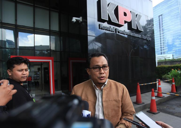 Kasus Suap Pengurusan IMB, Geledah Kantor Summarecon KPK Sita Uang Dan ...