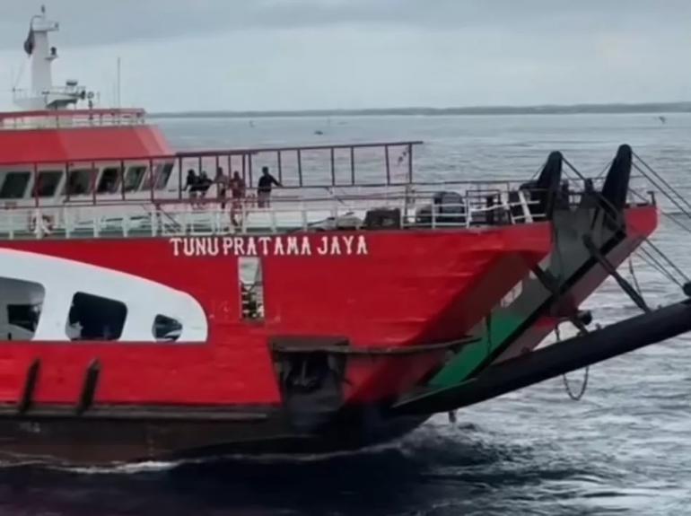 KMP Tunu Tenggelam, Prabowo dari Saudi Instruksikan Evakuasi Cepat Korban