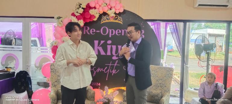 Korean Look Jadi Tema Re-Opening Kiyo Comestic Shop Di Kota Wisata