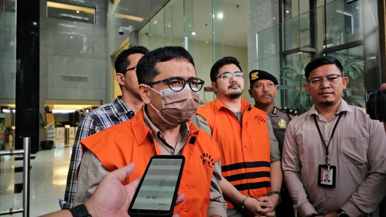 KPK Tahan Eks Pejabat Kemenkes Terkait Dugaan Korupsi APD Covid-19