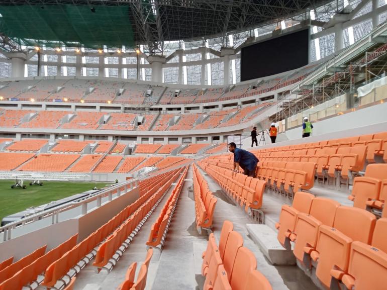 Pertandingan Persija Vs Semen Padang Digelar Di Stadion Pakan Sari