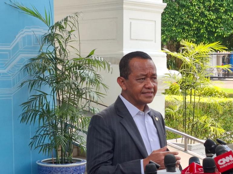 Lapor Presiden, Bahlil Pastikan Stok BBM Aman