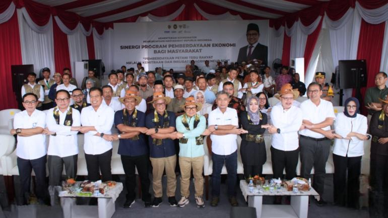 Lewat Kemitraan Petani Tebu, PTPN Group Jalankan Strategi Pemberdayaan