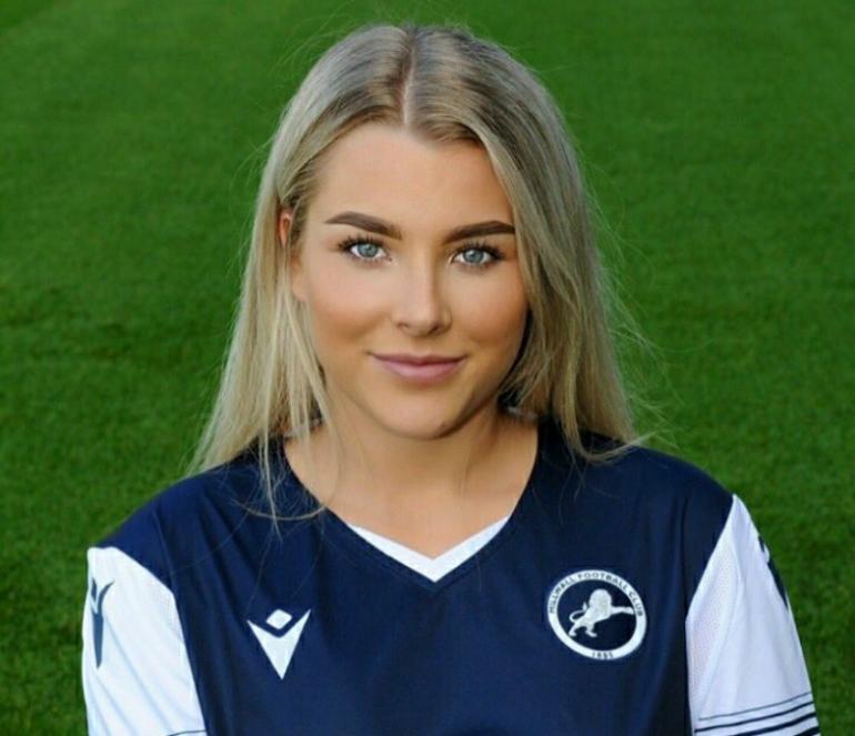 Madelene Wright, Banting Setir Jadi Model Erotis Online