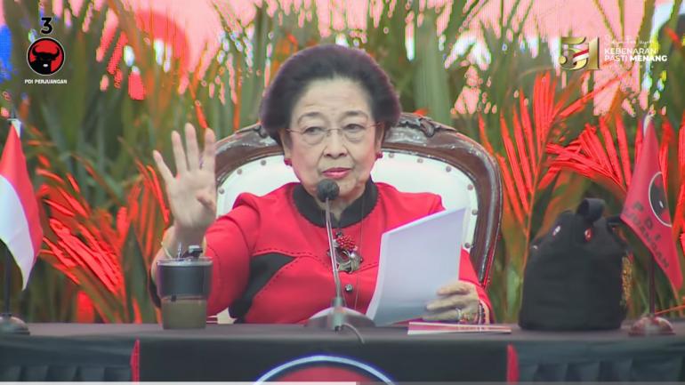 Mega: Pak Ahok, Selotip Tetap Berjalan Lho…