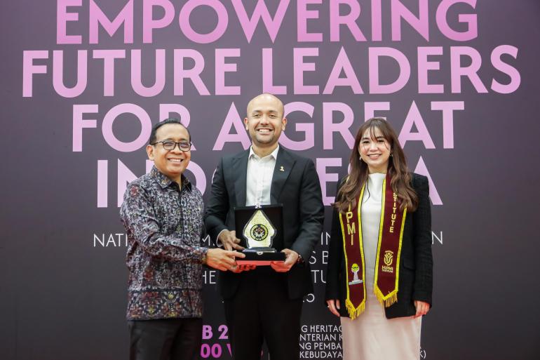 Menko PMK Pratikno Ajak Anak Muda Jadi Problem Solver di Era Disrupsi