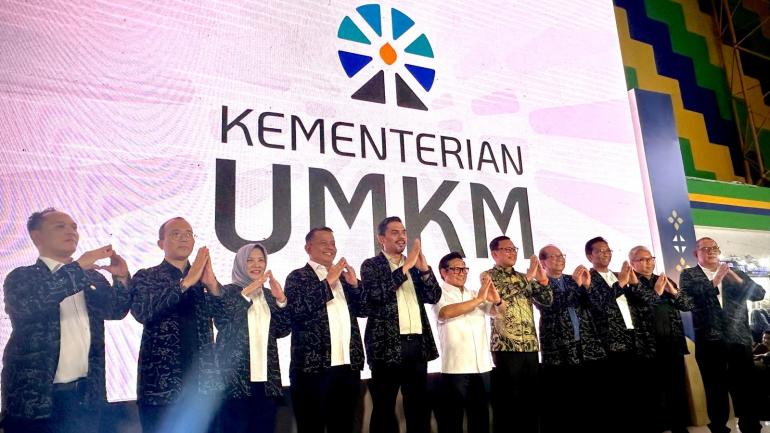 Menteri Maman Lantik Pejabat Pratama Dan Madya Hingga Launching Logo Di ...