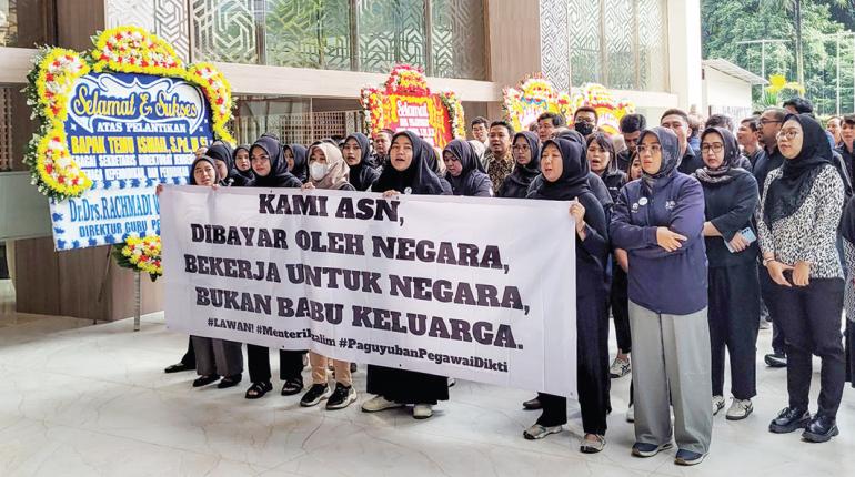 Menteri Satryo Didemo Ratusan Anak Buahnya “Luka Satu, Luka Kita Semua”