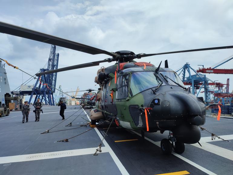 Menyusuri Kemegahan HMAS Adelaide Kapal Perang Australia Mewah Dan ...