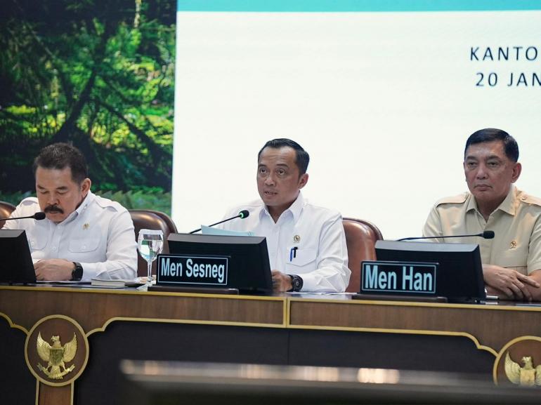 Negara Kuasai 4,09 Juta Ha Kebun Sawit Ilegal, 900 Ha Dikembalikan Jadi ...