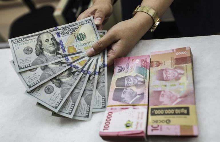 Nilai Tukar Rupiah Turun, Pelaku Pasar Pantau Aksi Darurat Indonesia