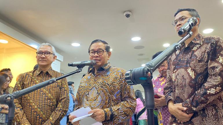 Pangkas Kabel Semrawut Di 9 Titik, Gubernur Pramono: Jakarta Harus Cantik