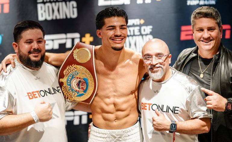 Pasca Sabet Gelar WBO, Xander Zayas Tantang Jawara WBC Dan IBF