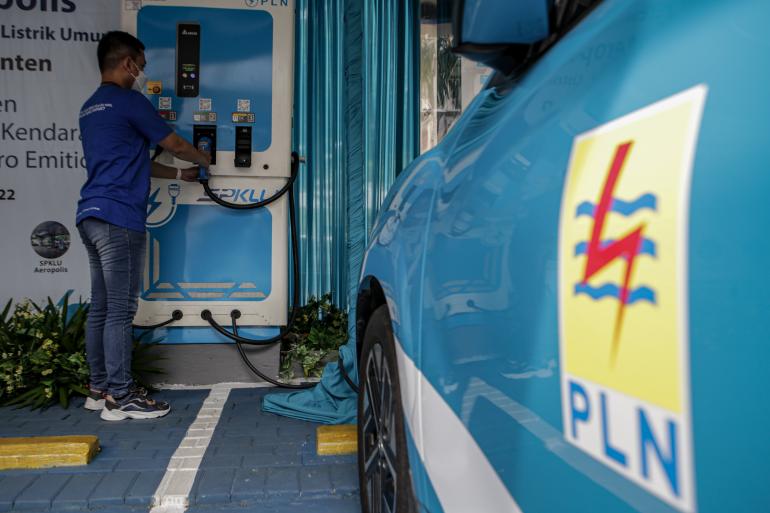 Pengguna Motor Listrik Makin Banyak PLN Perbanyak SPKLU Dari Aceh ...