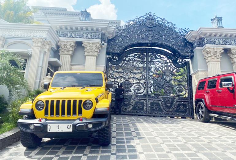 Lamborghini “Sultan Samarinda ”Ternyata Nunggak Pajak Juga...