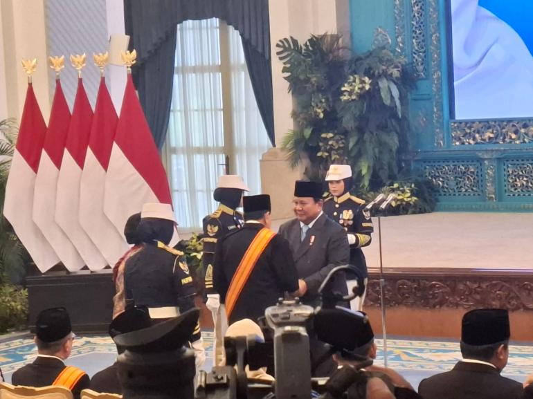 Prabowo Beri Tanda Kehormatan dan Tanda Jasa kepada 141 Tokoh, Ini ...