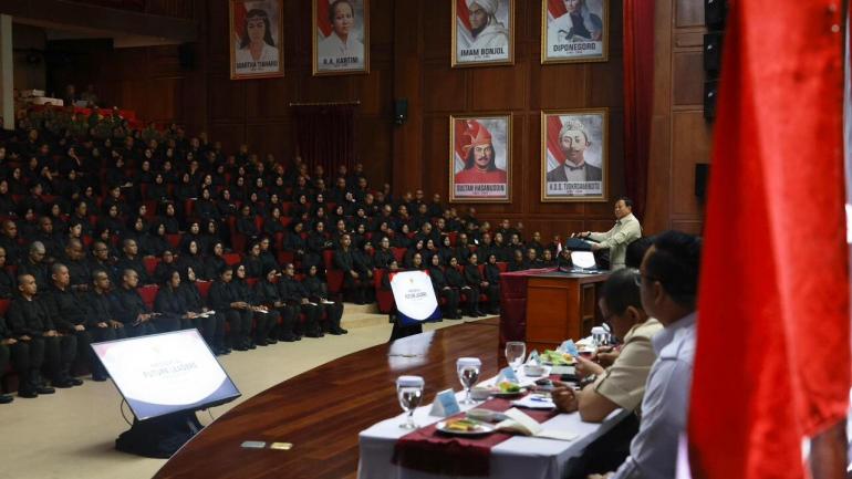 Presiden Prabowo Gembleng 400 Calon Bos BUMN Di Hambalang