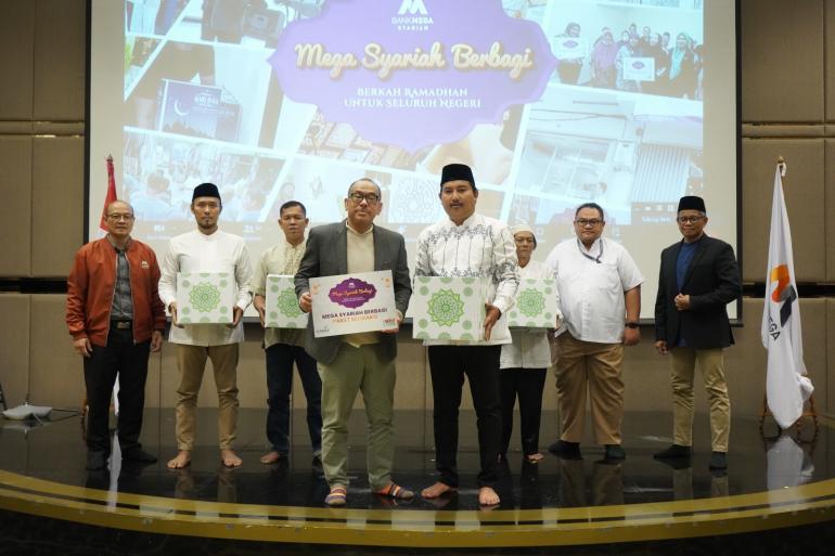 Ramadan, Bank Mega Syariah Salurkan 5.800 Paket Sembako di 41 Kota