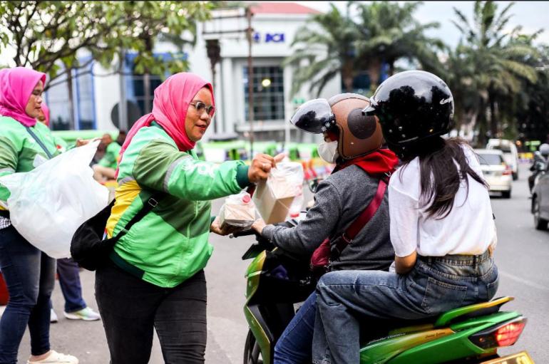 Ratusan Mitra Grab Berbagi 11 Ribu Lebih Takjil Gratis Di 25 Kota
