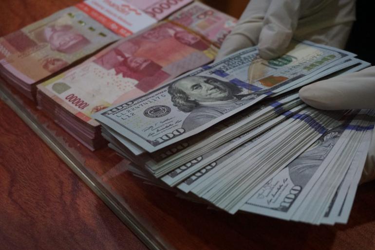 Rupiah Dibuka Menguat Ke Level Rp 16.310 Per Dolar AS