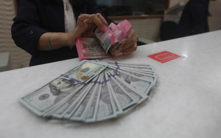 Rupiah Melemah Ke Posisi Rp 16.213 Per Dolar AS