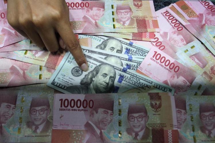 Rupiah Melemah Ke Rp 16.387 Per Dolar AS