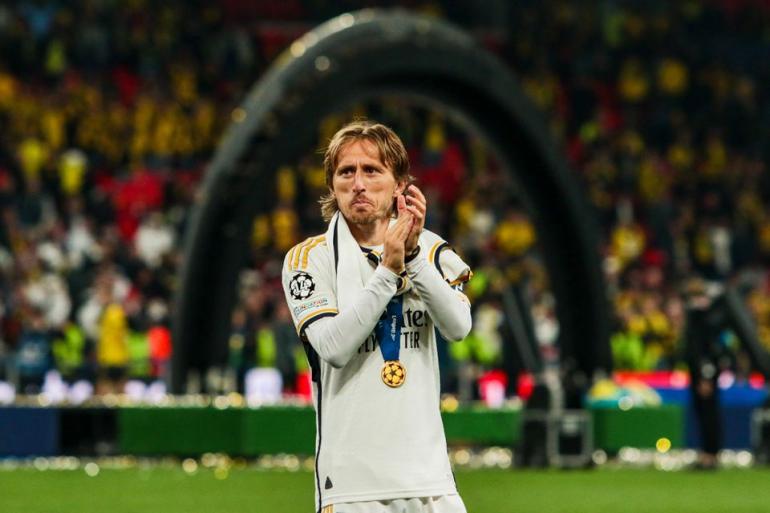 Salam Perpisahan, Luka Modric Mewek Di Lapangan