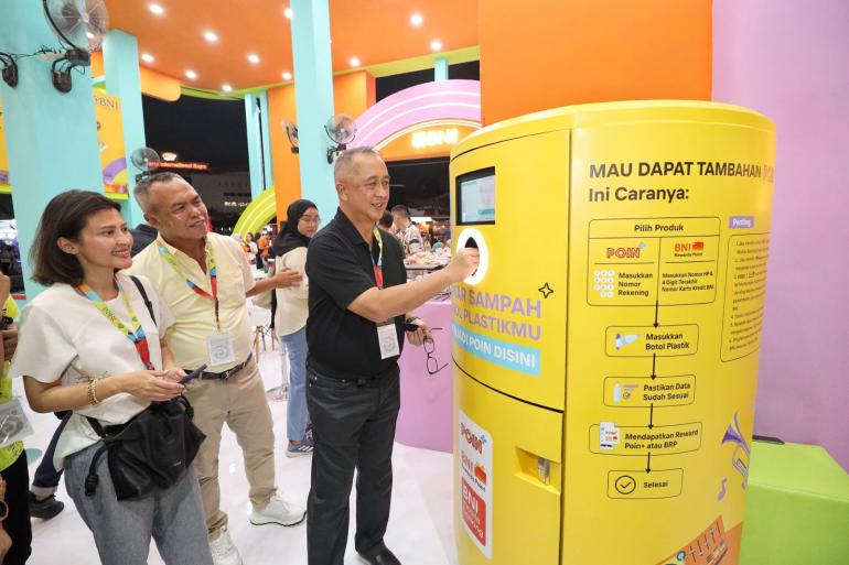 Sampah Plastik Bisa Jadi Hadiah? Yuk, Tukar di Recycle Vending Machine BNI Java