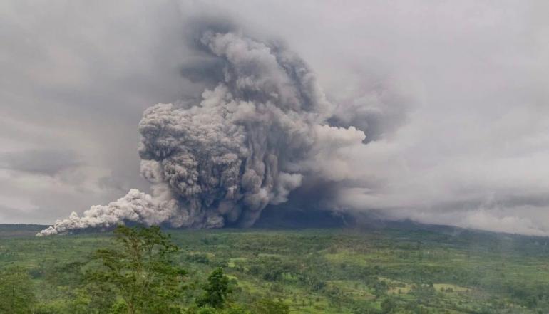 Semeru Status Awas, Basarnas Gercep Evakuasi 187 Orang Dari Ranu Kumbolo
