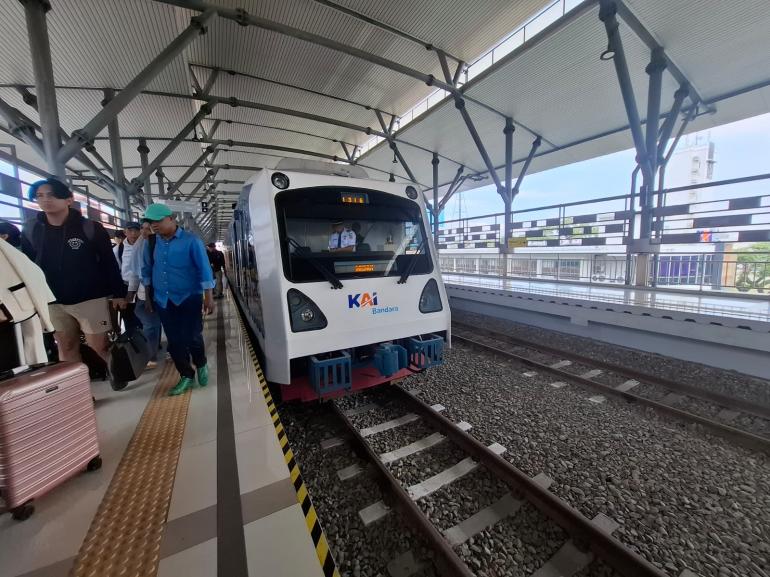 Semester I 2025, Penumpang KA Bandara Medan Tembus 2 Juta