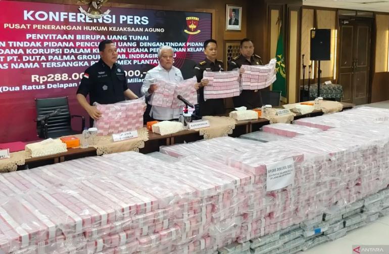 Sita Uang Korupsi KPK 1 M, Kejagung 288 M