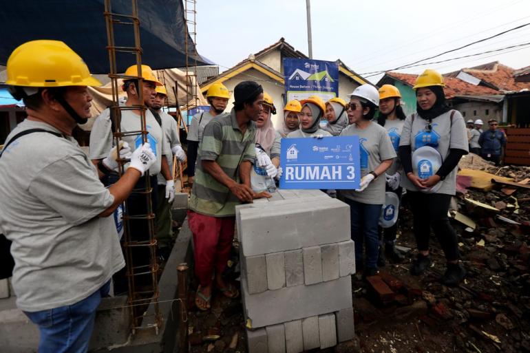Tanpa Tumpeng, HUT ke-45 MedcoEnergi Dibalut Peluh dan Harapan Warga